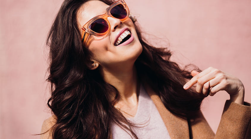 How you should be touching your hair (and why it matters) - Get the Gloss